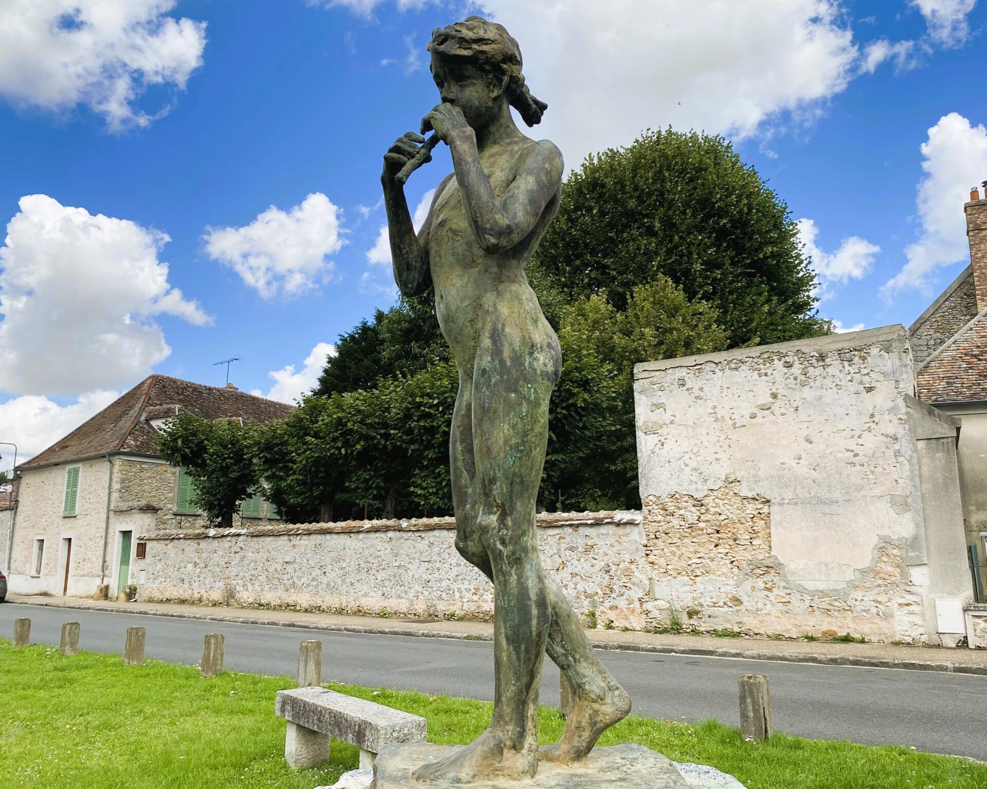 Sculpture le Joueur de Flûte de Michel Lévy - Brie des Rivières et Châteaux